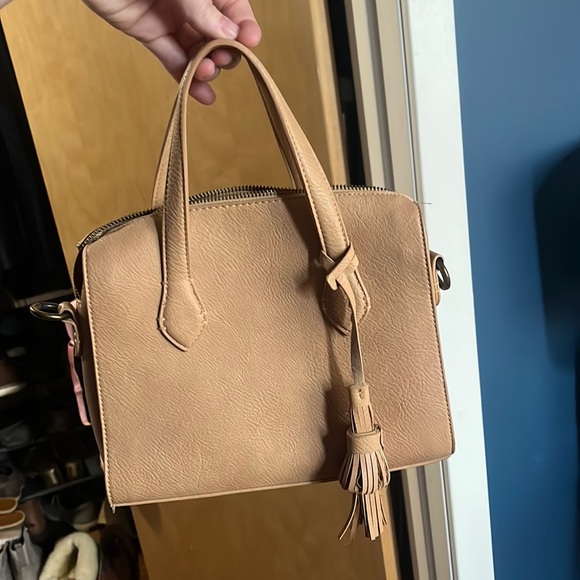 Universal Thread | Bags | Universal Thread Crossbody With Strap | Poshmark